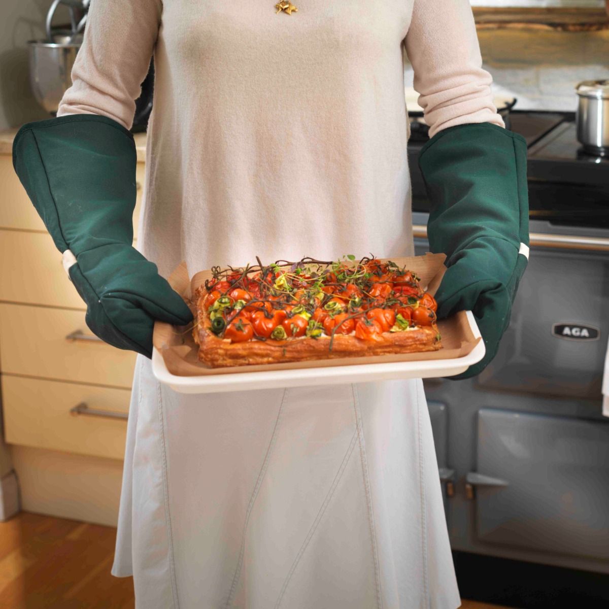 Traditional British Racing Green AGA Gauntlet – AGA Cookware ...